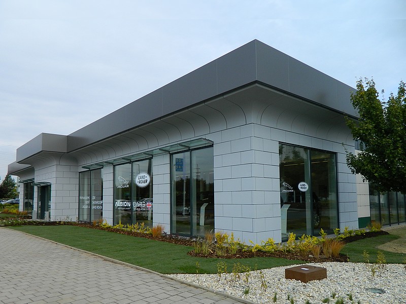 Albion Cars představil nový showroom Jaguar Land Rover | autoweek.cz