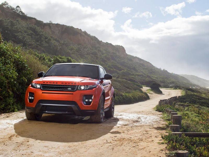 Range Rover Evoque Autobiography a Autobiography Dynamic | autoweek.cz
